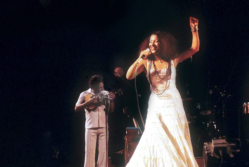 Clara: assista agora!